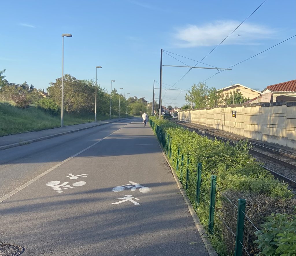 Parcours Chassieu vers Parc de Miribel à l'est de Lyon | CM Maps Routes ...